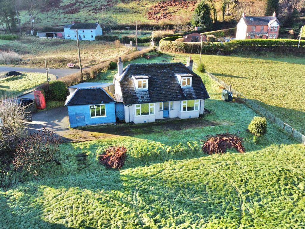 Commins Coch, Machynlleth, Powys, SY20 3 bed bungalow for sale - £299,950