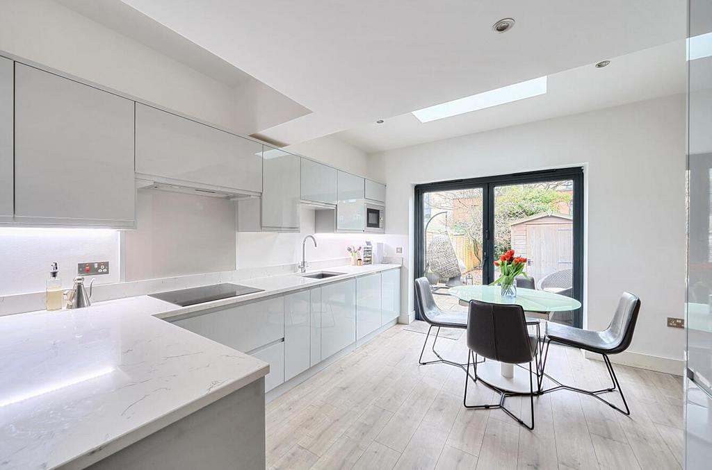 George Road, Guildford 2 bed semi-detached house for sale - £589,950