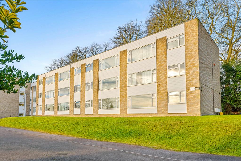 Downswood, Reigate, Surrey, RH2 2 bed flat for sale - £279,950