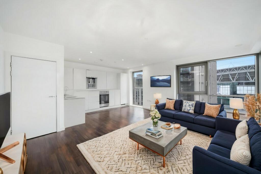 Marathon House, London, HA9 3 bed apartment - £3,050 pcm (£704 pw)