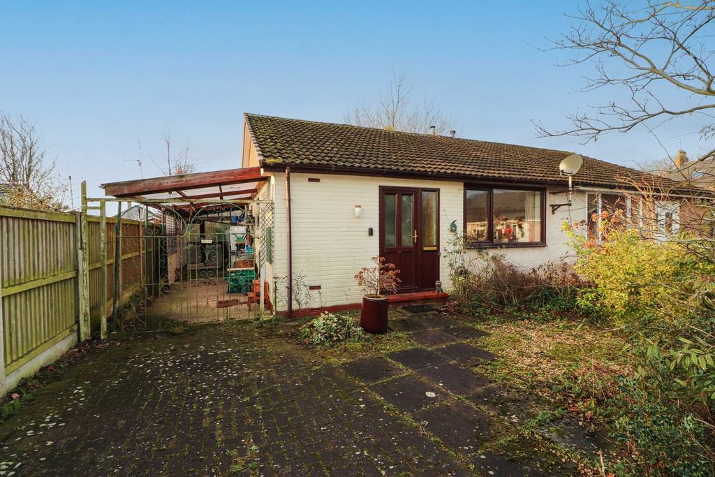 Railton Gardens, Morton West... 2 bed semi-detached bungalow for sale ...