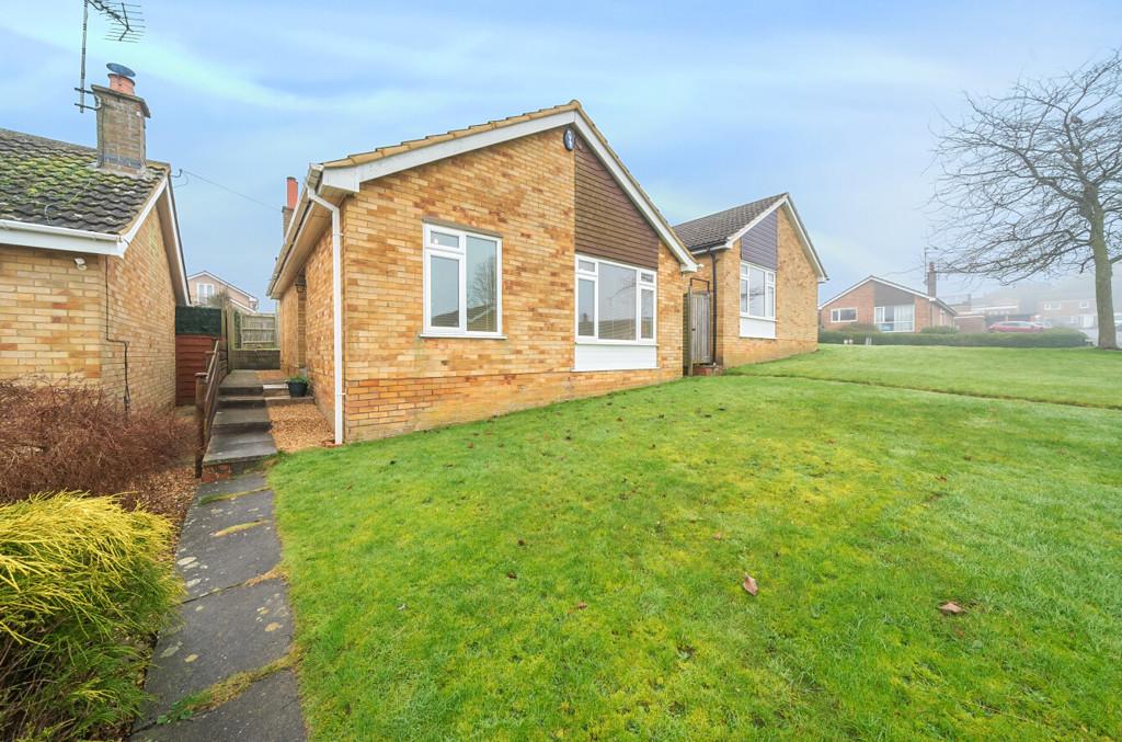 Simons Walk, Pattishall, Towcester... 2 bed bungalow - £230,000