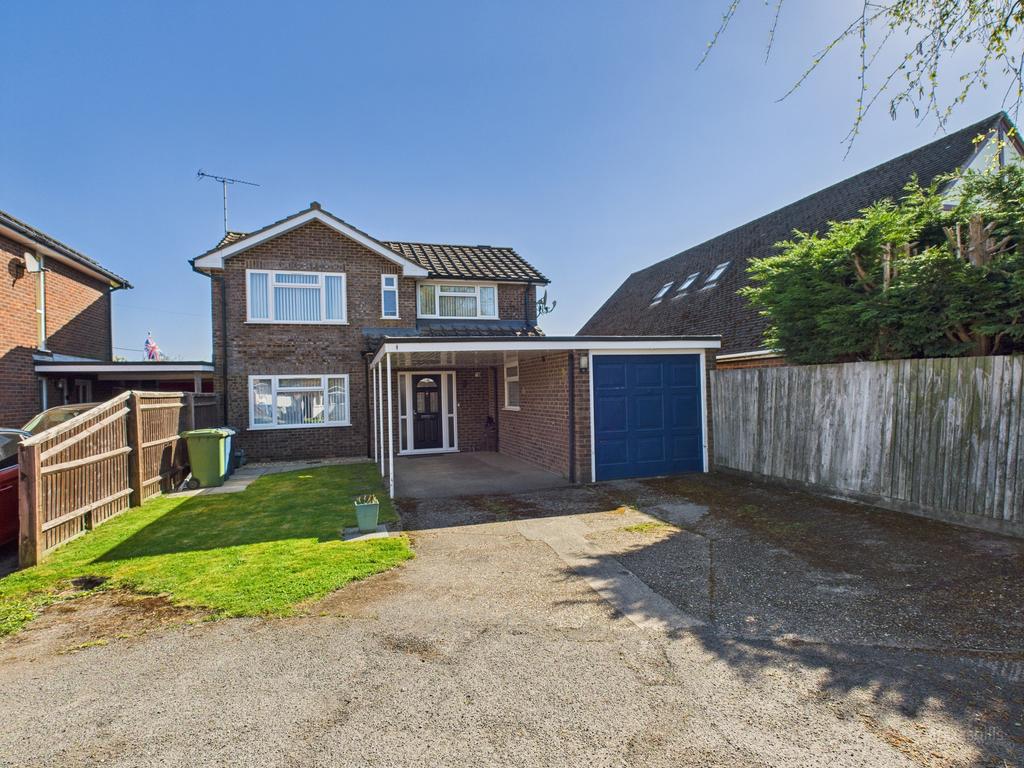Browns Road, Holmer Green 3 bed detached house for sale - £635,000