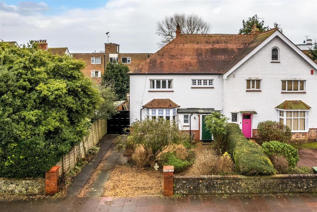 Mill Road, Worthing 4 bed semi-detached house for sale - £675,000