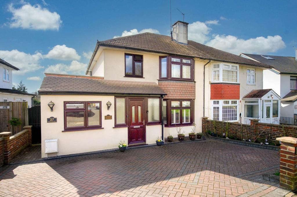Sullivan Way, Elstree 5 bed semi-detached house for sale - £700,000