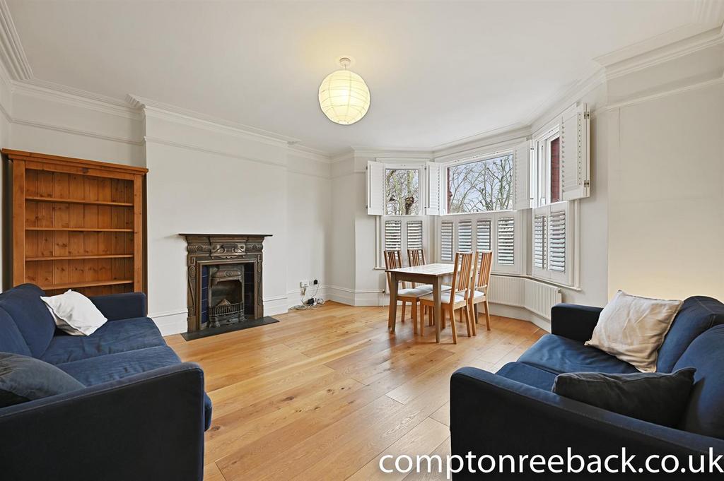 Morshead Road, London W9 3 bed apartment - £3,246 pcm (£749 pw)