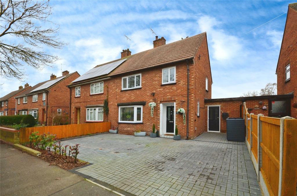 Rayner Road, Colchester, Essex, CO2 2 bed semi-detached house - £400,000