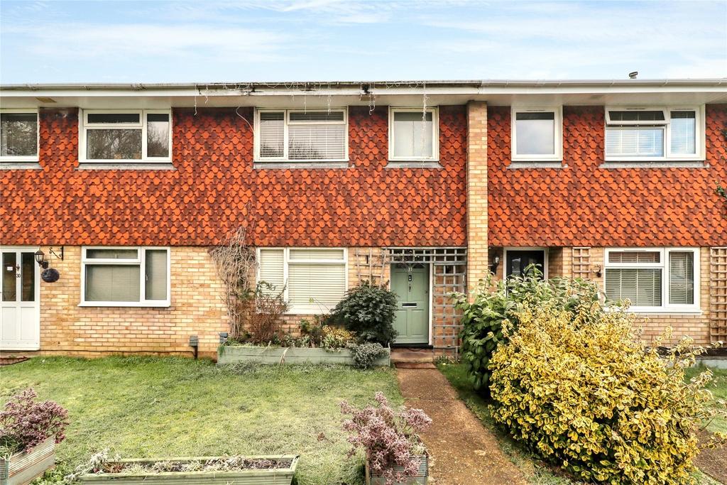 Paddocks Mead, Surrey GU21 3 bed terraced house for sale - £325,000