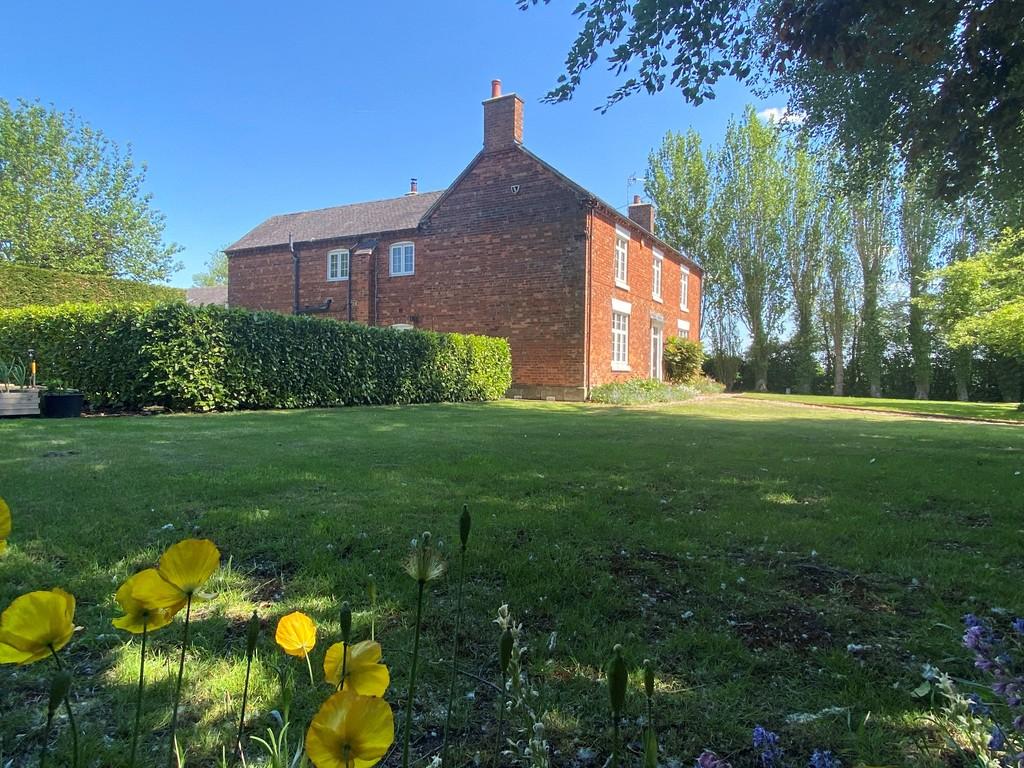 Beamhurst, Uttoxeter 6 bed detached house - £665,000