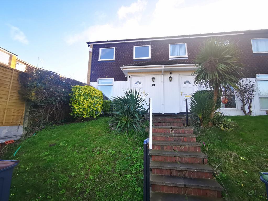 Trowbridge Gardens, Luton, LU2 3 bed end of terrace house - £1,600 pcm ...