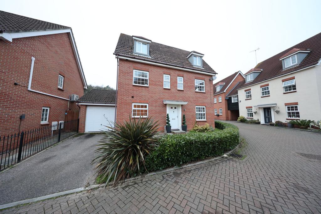 Frobisher Gardens, Chafford Hundred 6 bed detached house for sale - £ ...