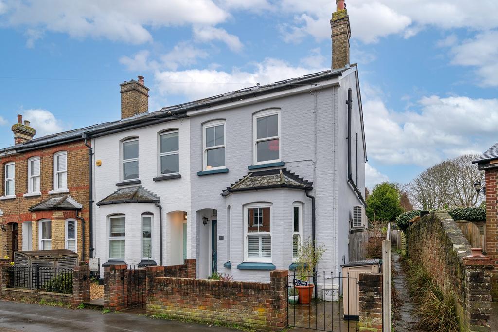 Nutley Lane, Reigate, RH2 4 bed property for sale - £850,000