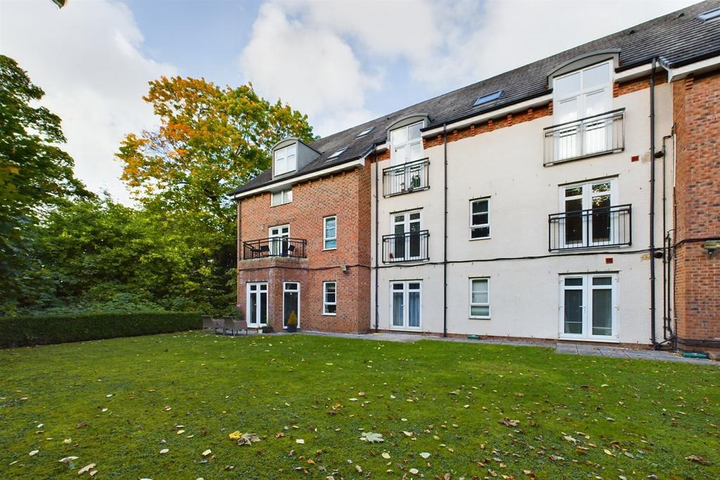 Harrow Court, Linthorpe... 2 bed apartment - £100,000