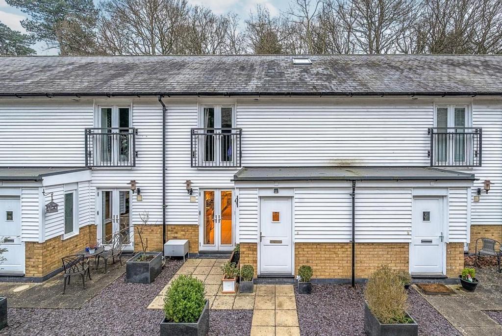 Hayle Mill Road, Maidstone 3 bed terraced house - £375,000