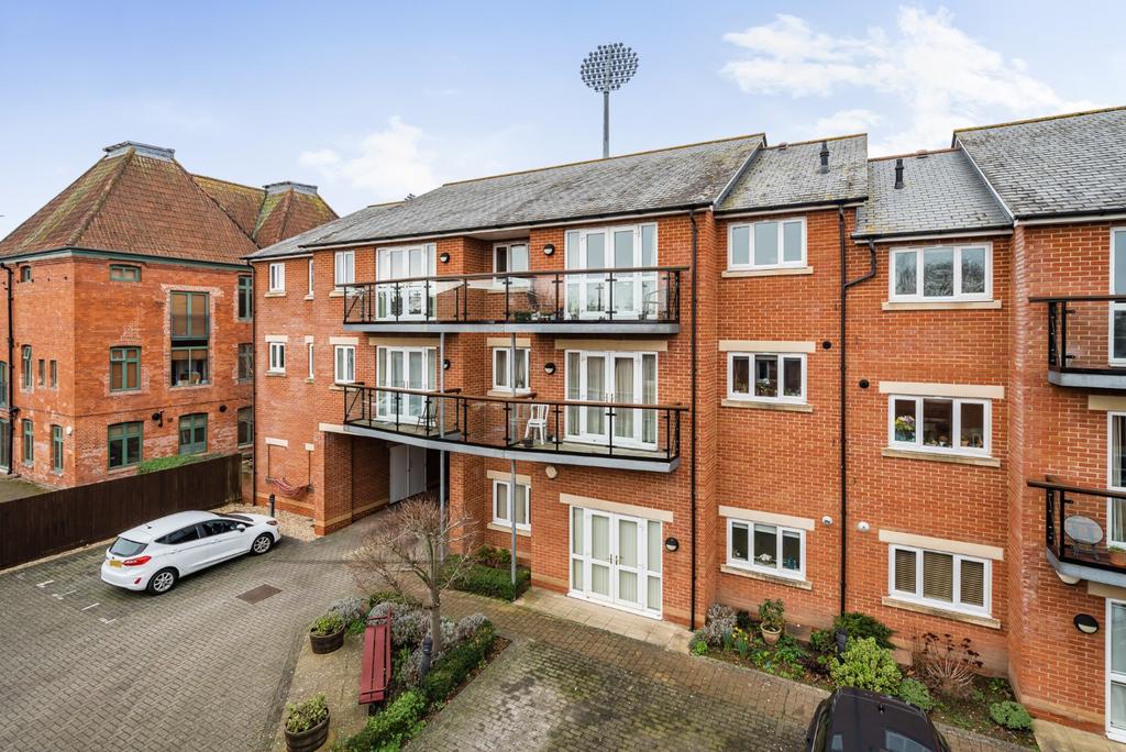 Priory Avenue, Taunton TA1 2 bed apartment for sale - £225,000