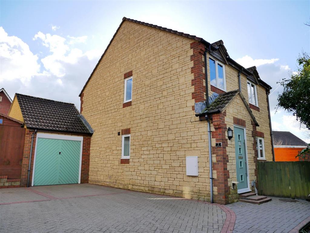 Low Lane, Calne 4 bed detached house - £415,000