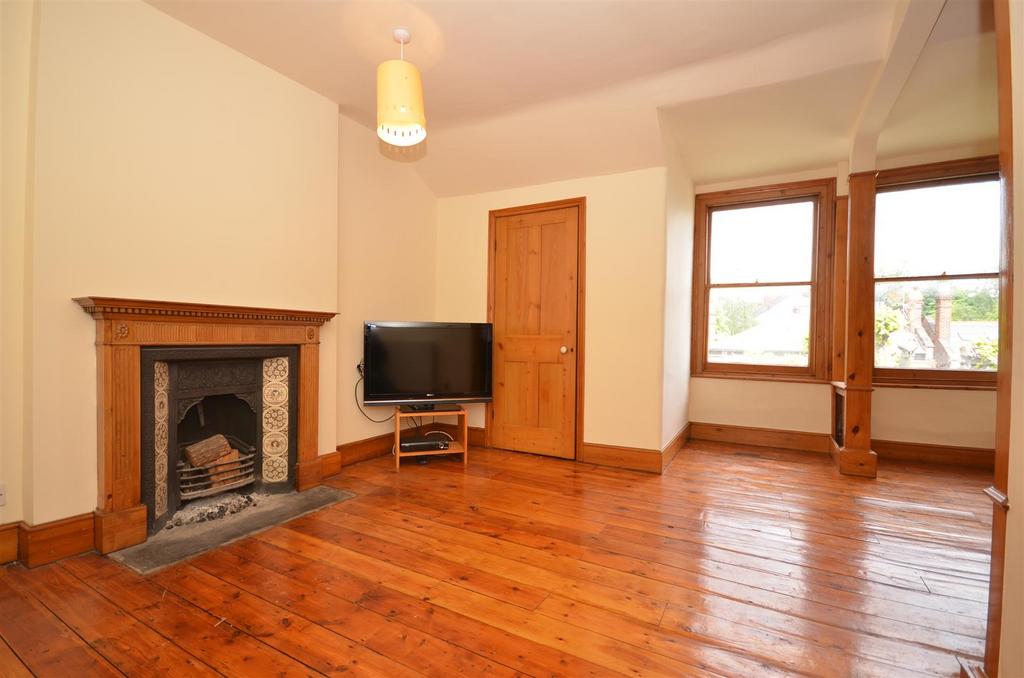 Crouch Hall Road 1 bed apartment - £1,700 pcm (£392 pw)