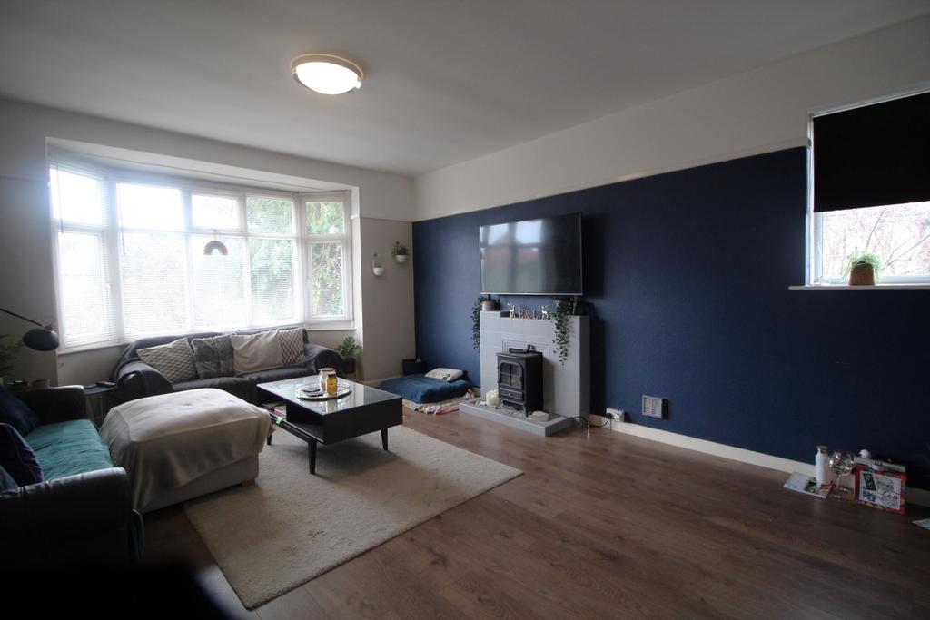 Maxwell Road, Bournemouth, Dorset, BH9 2 bed flat to rent - £1,150 pcm ...