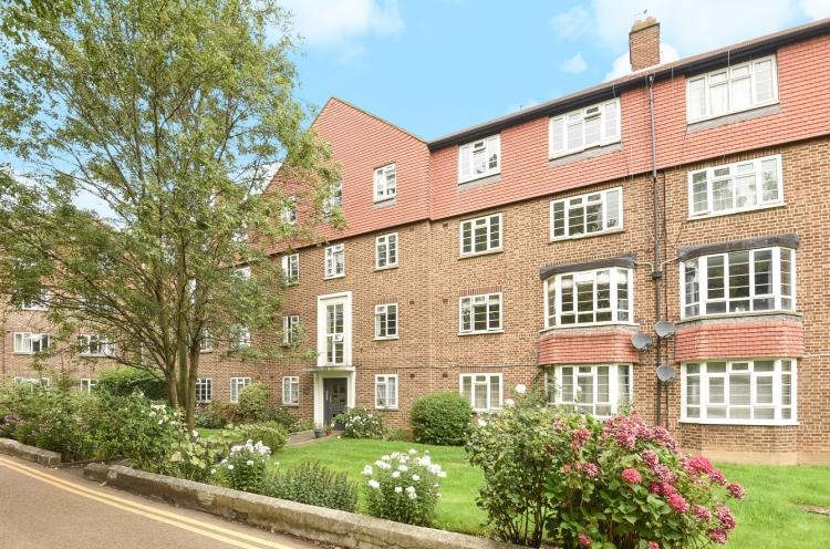 Bushey Road London SW20 2 bed flat to rent - £1,850 pcm (£427 pw)