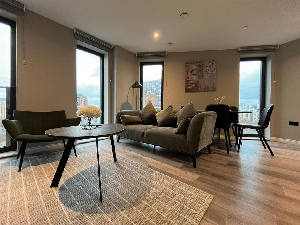 Springwell Gardens, Whitehall Road... 2 bed apartment - £1,225 pcm (£ ...
