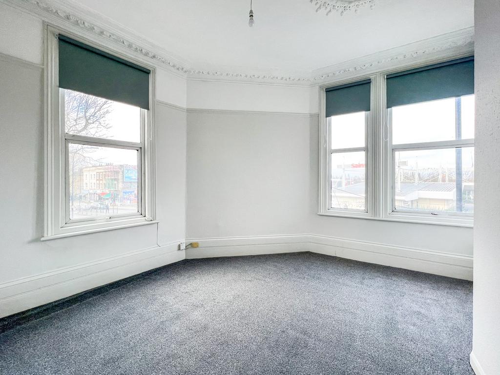 New Cross Road, London SE14 1 bed apartment - £1,395 pcm (£322 pw)