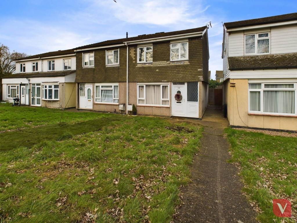 Hurlock Way, Luton LU4 3 bed semi-detached house - £300,000