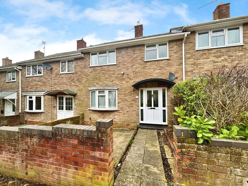 Dartmouth Walk, Basingstoke RG22 3 bed terraced house - £1,450 pcm (£ ...