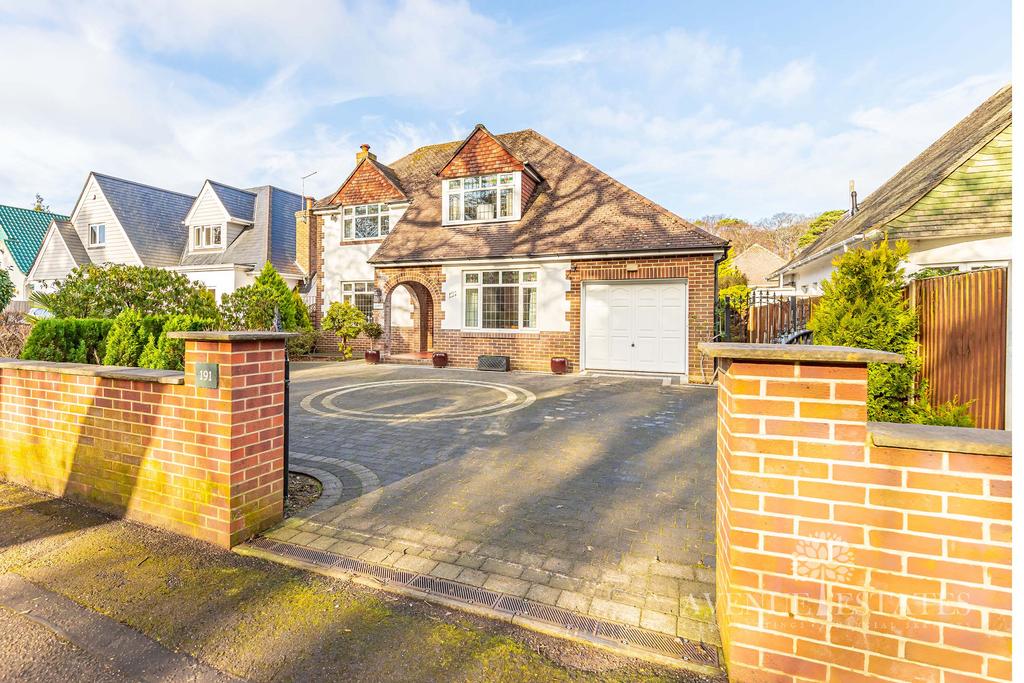 Queens Park Avenue, Bournemouth BH8 3 bed detached house for sale - £ ...
