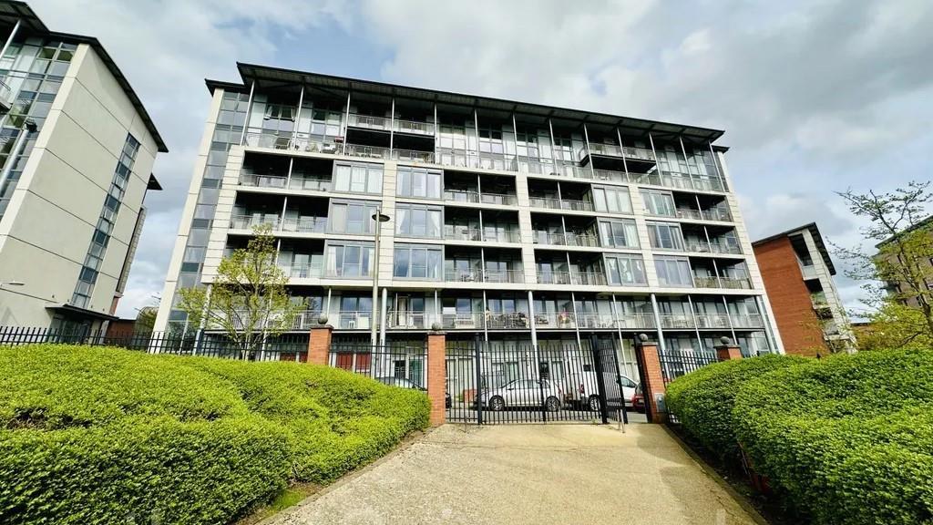 48 Mason Way, Birmingham B15 1 bed flat - £875 pcm (£202 pw)