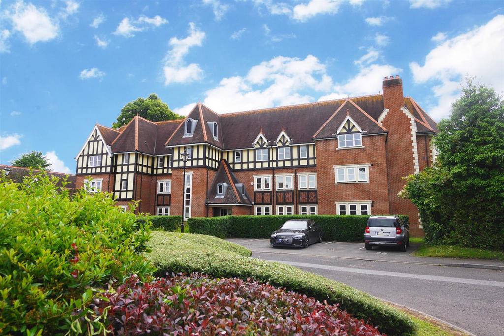 Lady Place, Sutton Courtenay OX14 2 bed apartment to rent - £1,375 pcm ...