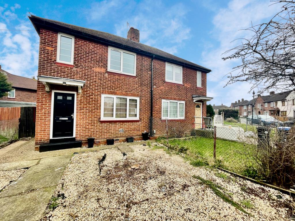 Weir Hall Avenue, N18 2 bed semi-detached house - £1,800 pcm (£415 pw)