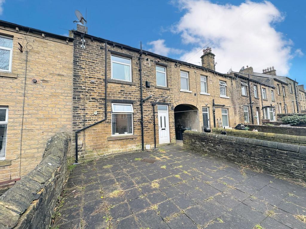 New Hey Road, Huddersfield HD3 1 bed terraced house - £85,000