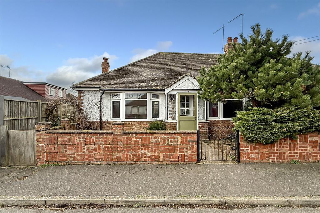 The Crossways, Wick, Littlehampton... 3 bed bungalow for sale - £270,000