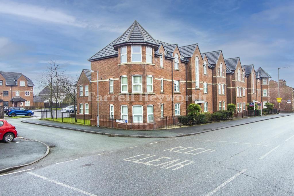 Chorley Road, Bolton BL5 2 bed flat - £100,000