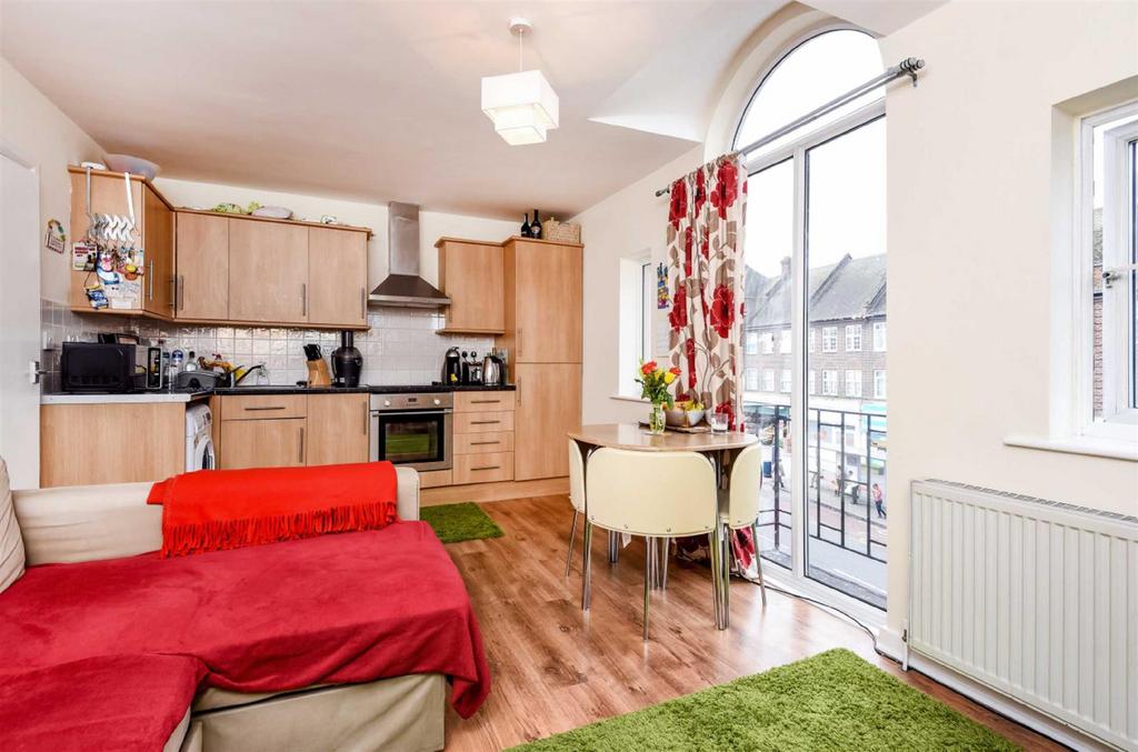 Neasden Lane, Neasden, NW10 2 bed flat - £1,900 pcm (£438 pw)