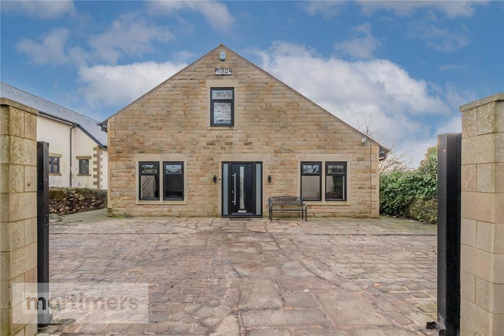 Revidge Road, Blackburn, Lancashire, BB2 4 bed detached house - £475,000