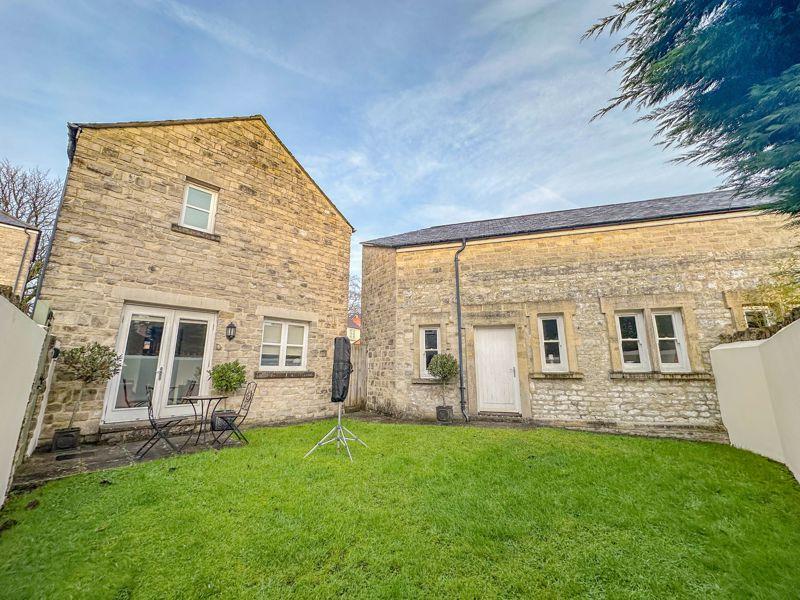 Norah Fry Avenue, Shepton Mallet 3 bed detached house for sale - £349,950