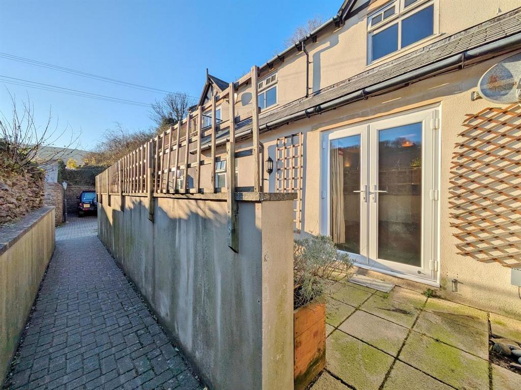 The Cleave, Lynton 2 bed apartment for sale - £200,000