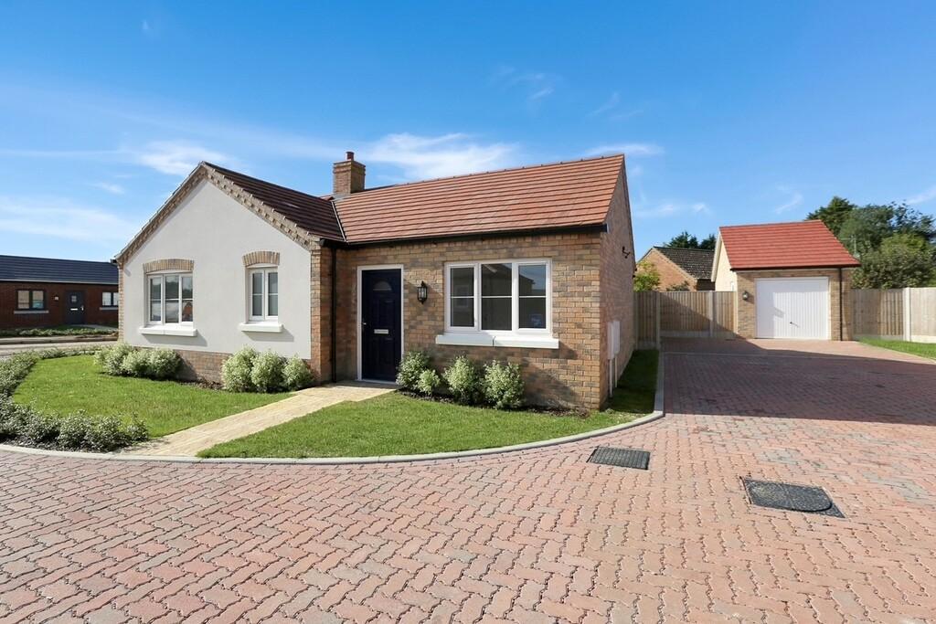 The Elms, Emneth, Wisbech, Norfolk... 2 bed detached bungalow - £285,000