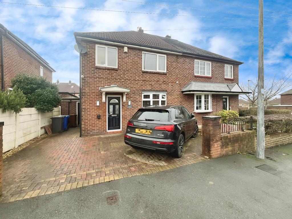 Helvellyn Road, Greater Manchester WN5 3 bed semi-detached house for ...