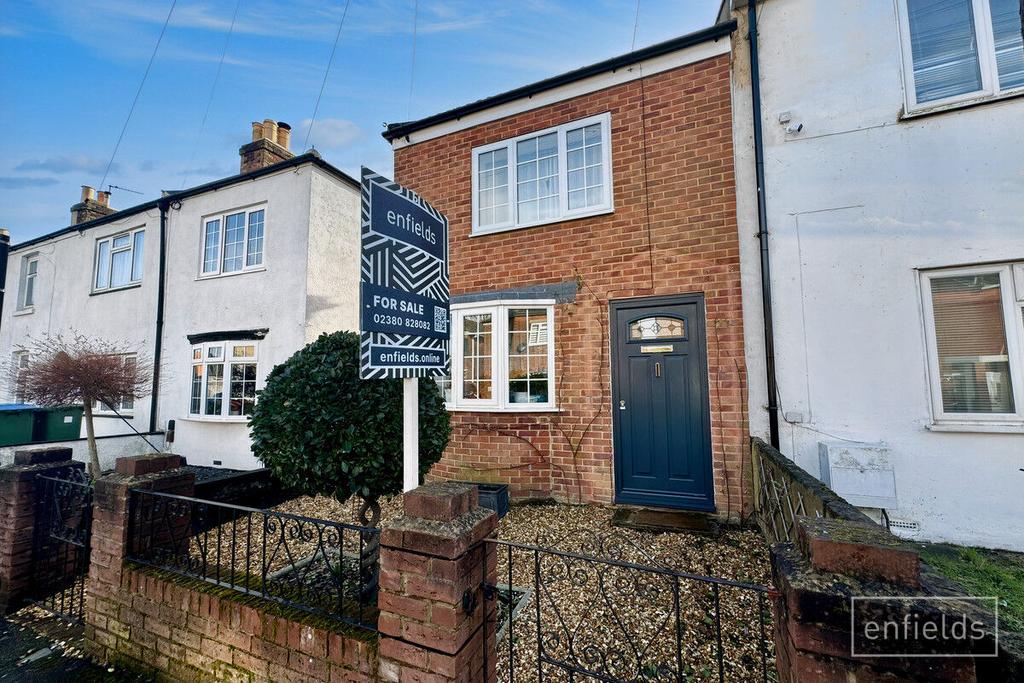 Southampton SO15 2 bed semi-detached house for sale - £260,000