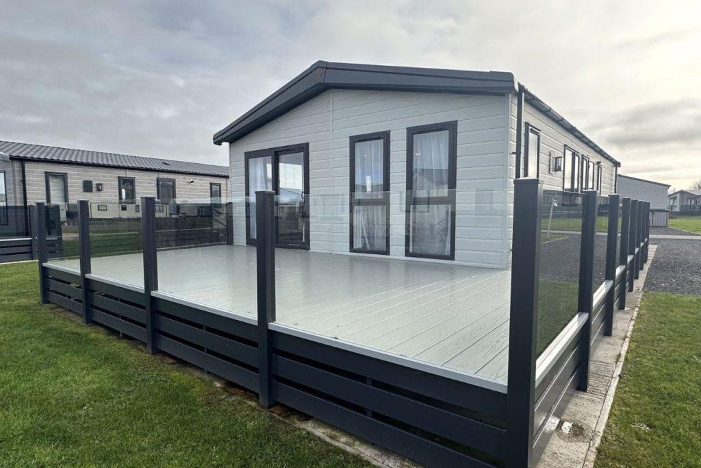 Brean Country Club 2 bed lodge - £195,995