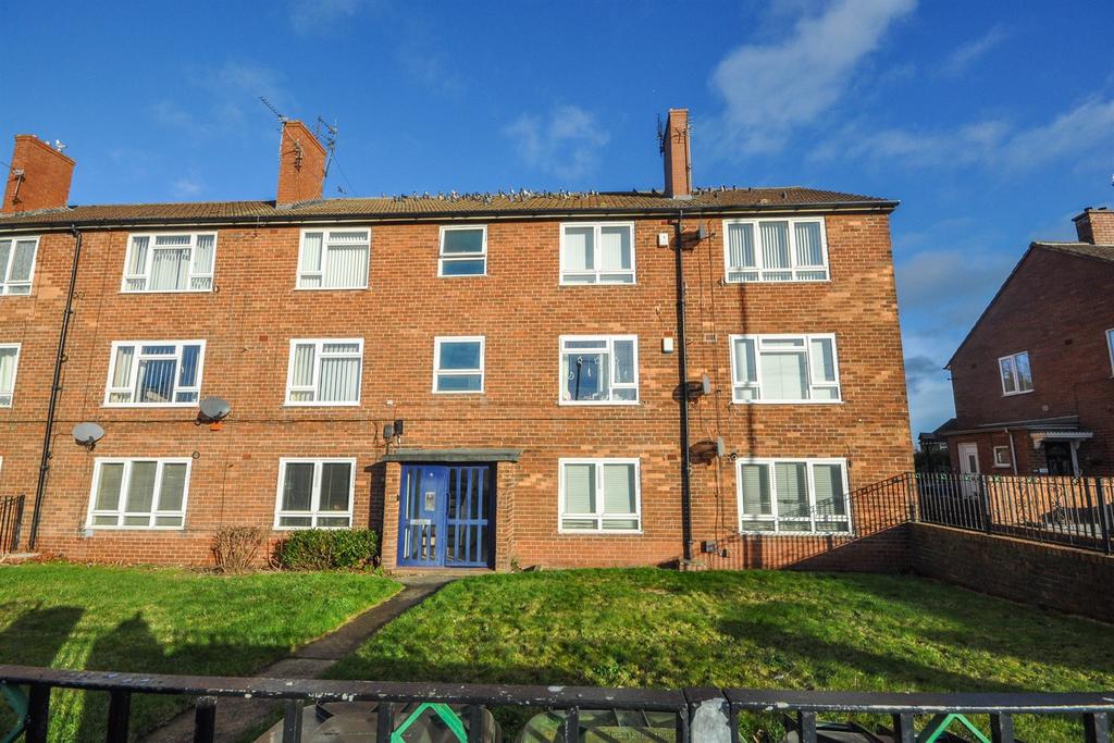 Jubilee Road, Gosforth 2 bed flat for sale - £65,000