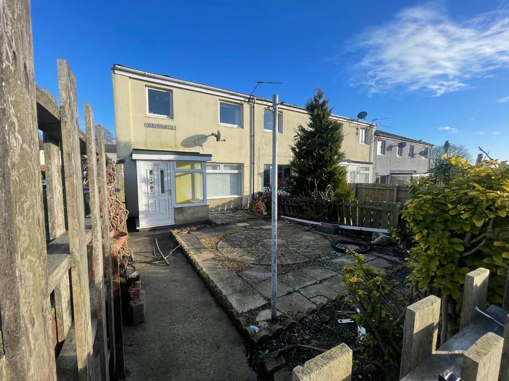 Dayshield, Newcastle Upon Tyne, NE5 3 bed house for sale - £95,000