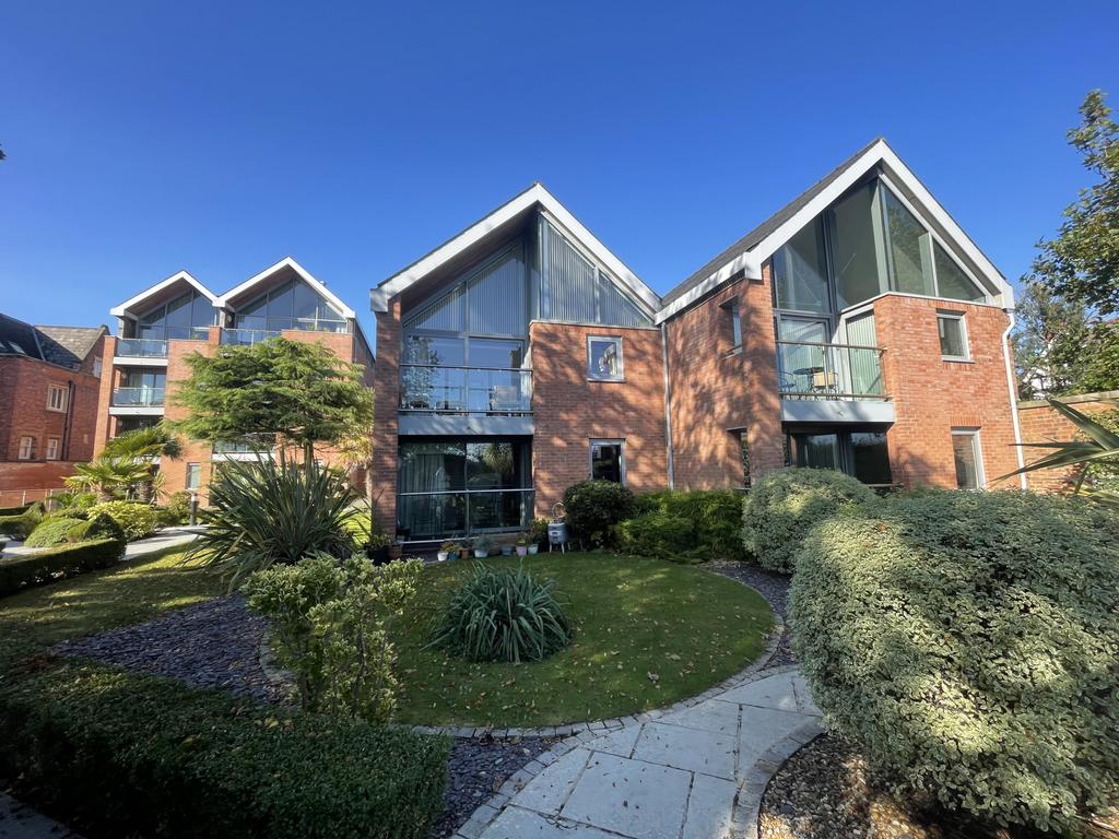 Cuthbert House, Fairlawn Road, Lytham... 2 bed apartment to rent - £ ...