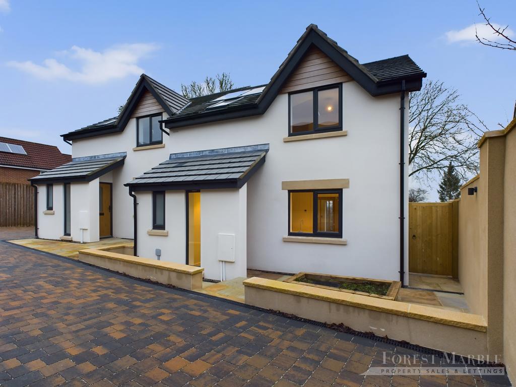 Randolph Road, Frome 3 bed semi-detached house for sale - £385,000