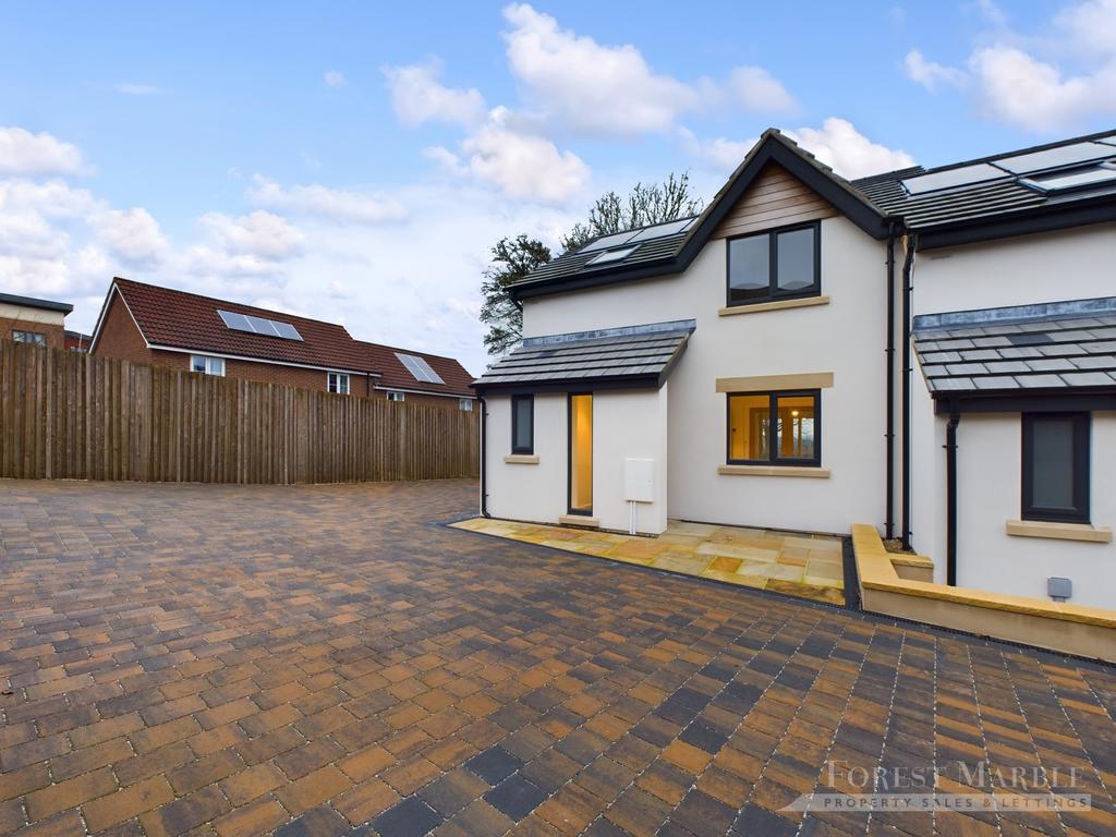 Randolph Road, Frome 3 bed semi-detached house - £400,000