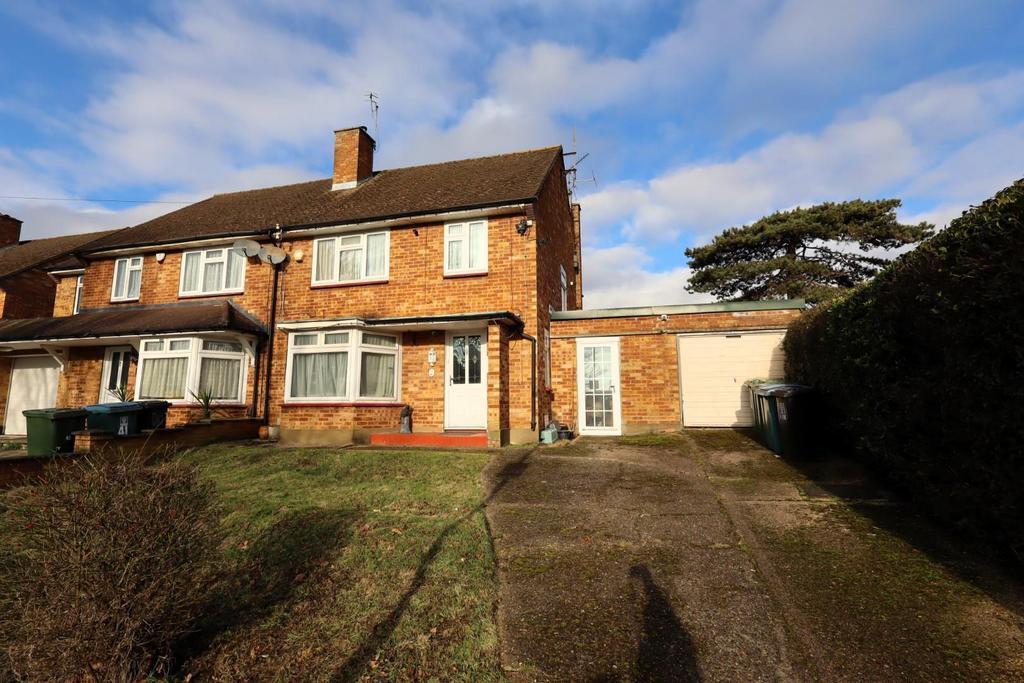 Mallard Way, Watford WD25 3 bed semi-detached house - £525,000