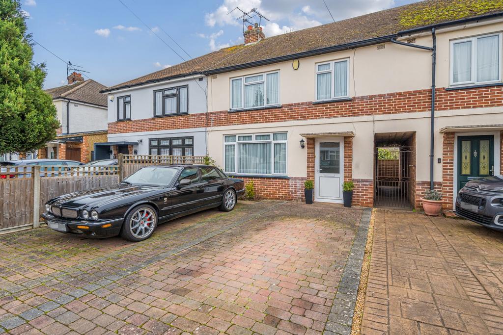 Blumfield Crescent, Slough... 3 bed terraced house for sale - £470,000