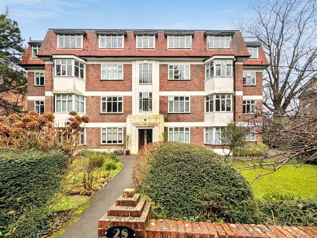 Bodorgan Road, Bournemouth BH2 2 bed flat - £210,000